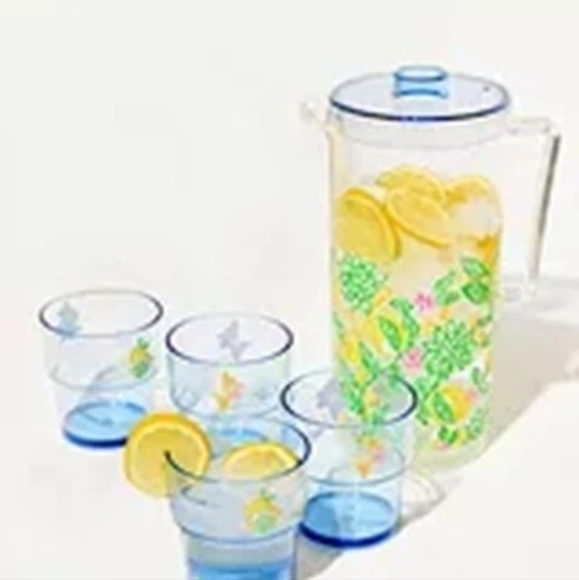 Lilly Pulitzer | Dining | Lilly Pulitzer Gwp Lemonade Pitcher Set ...